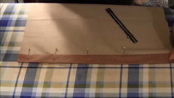 How to Sew an Easy Ruffle Window Valance Curtain | Needlepointers.com