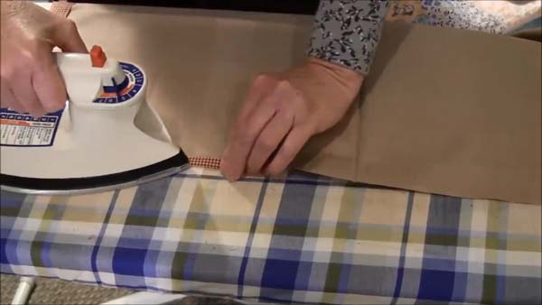 How to Sew an Easy Ruffle Window Valance Curtain | Needlepointers.com