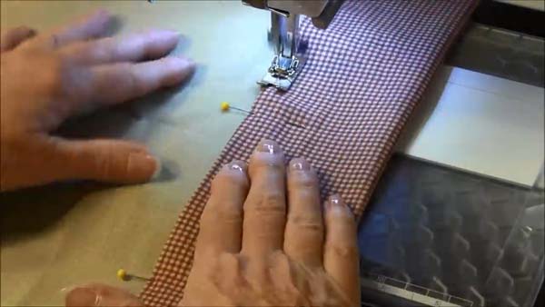 How to Sew an Easy Ruffle Window Valance Curtain | Needlepointers.com